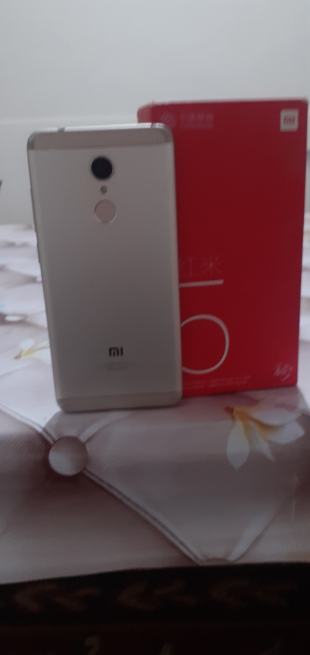 Redmi 5 holati ideal dokument karobka  bor