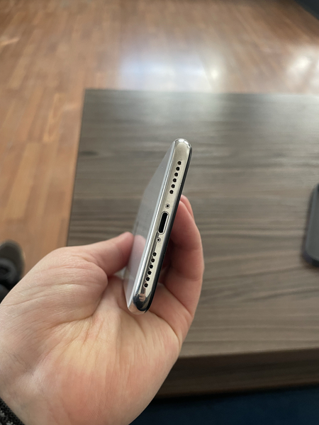 Iphone X sotiladi
