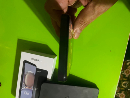 Ajib telefon sotiladi