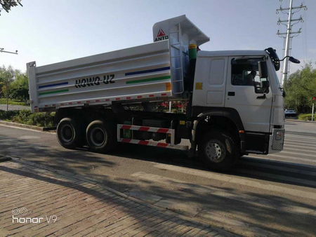 HOWO samosval 25 ton