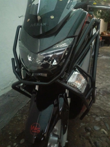 продам скутер N Max 150 cc