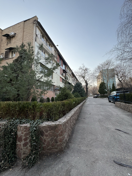 Продается квартира в самом центре города (Ц-1), (4/2/4)