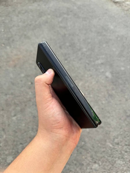 Samsung Z fold 3