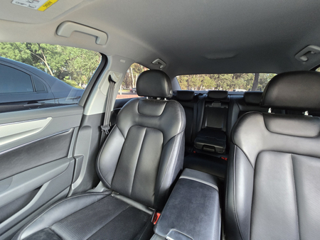 Audi A 6 Tomni Sini