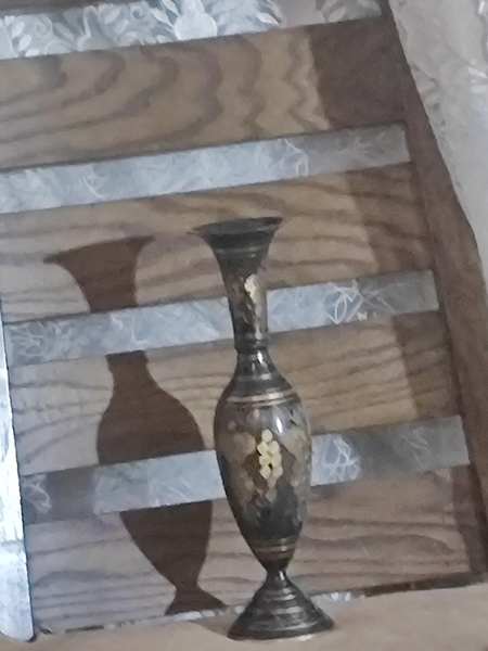 Продаются индийские вазы и подсвечник