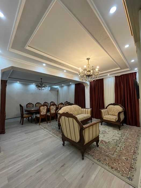 Мирабад • Айбек • 4-комн • 180м2 • этаж3/9 • [MGA: 903]