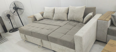 Uglavoy raskladnoy divan