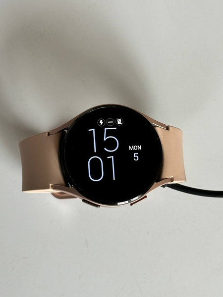 Samsung watch 4 srochna sotiladi
