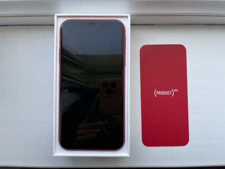 Продаю свой Iphone 11 256 (red product)