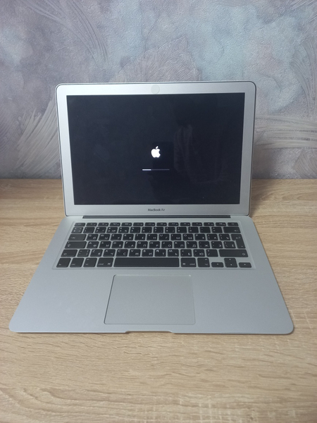 Продается MacBook Air 13