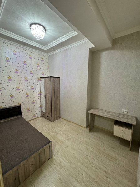 Продаётся 3-х комнатная квартира на Паркентском.
