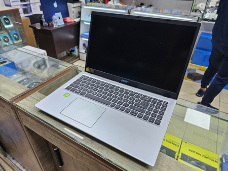 Acer A315 Core i7 + Nvidia