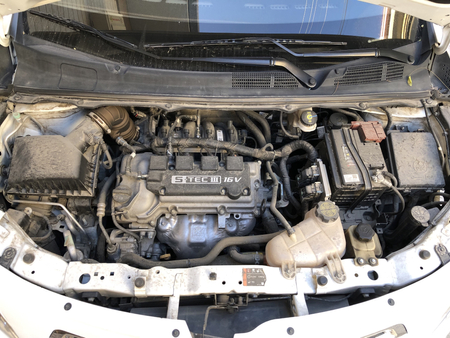 Bir qol moshina Chevrolet Cobalt