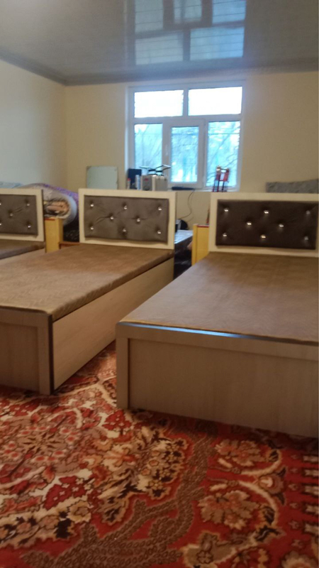 Бир кишилик краватлар аксияда кромкаси пвха