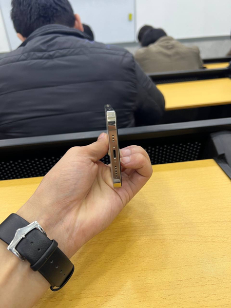 Iphone 12 pro sotiladi