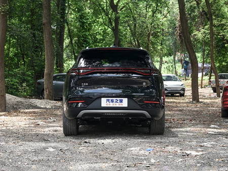 “Gonzo motors” BYD Tang