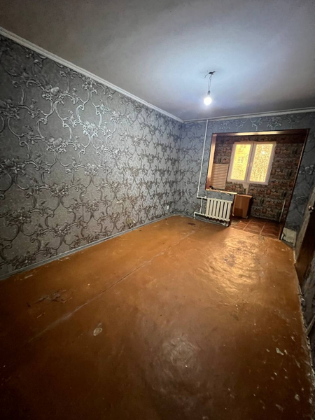 Продаётся 1/1/4 на мв.Феруза