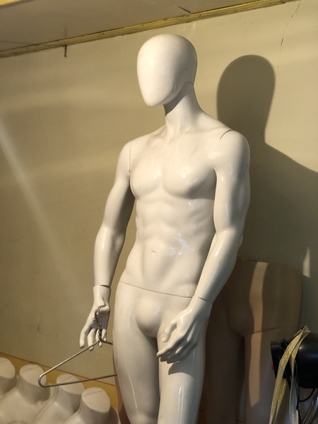 Maniken b/u xolati zor kam iwlatlgan
