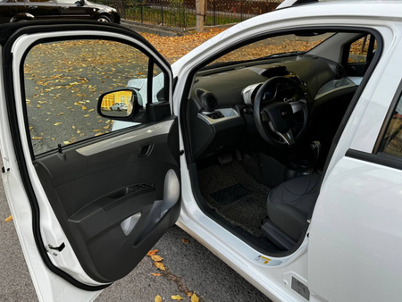Продаётся Chevrolet Spark 4 позиция 2017 года