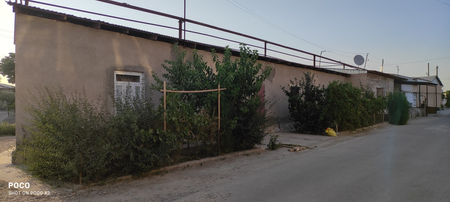 Hovli sotiladi Sharshara restarani oldida