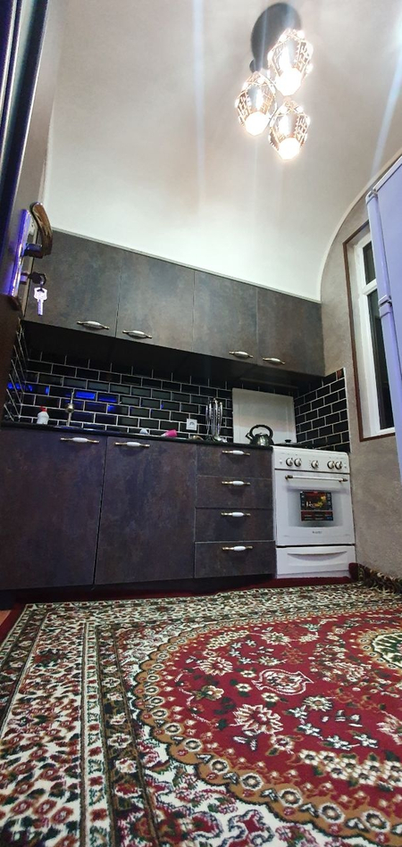 Chilonzor 16 kv 2 xonali hamma sharoitlar bor lubboyiga 600$ luks