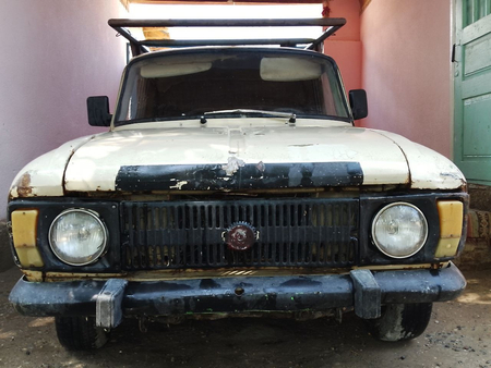 Moskvich furgon sotiladi