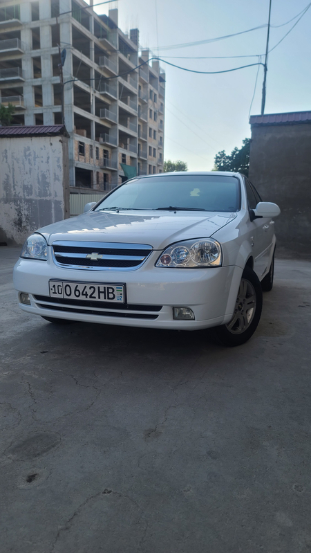 Lasetti 1.6 aftomat 2012 toza moshina 8500$