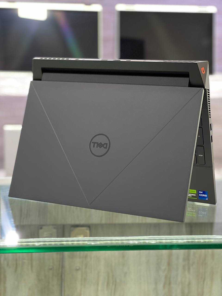 Super Skidka! Dell Inspiron 15 / i5-1235U / DDR4 8GB RAM / 512GB SSD
