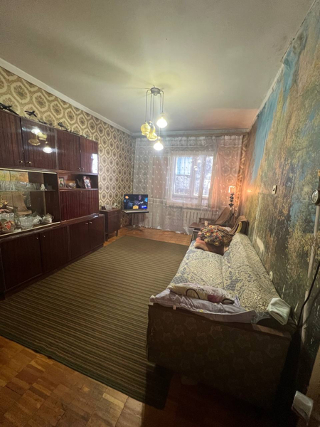 Юнусабад 15 (Метро Туркистон) 3/4/4 (улучшенка, балкон 2х6)