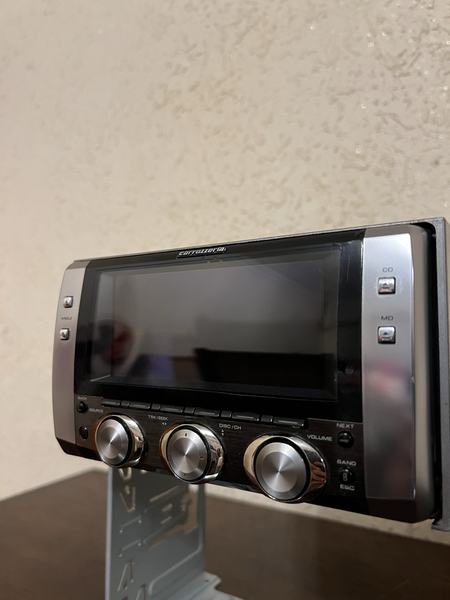 Pioneer Carrozzeria FH-P009MD magnitafon sotiladi. Blutusi bor.