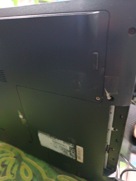 Novutbook  i3/4100m