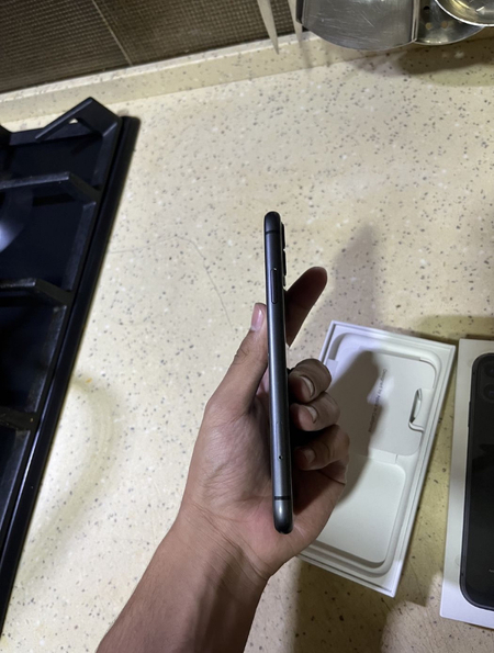 Iphone 11 Ideal 78% Korobka dokument