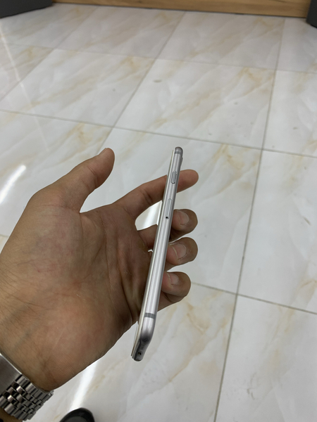 Iphone 6s 64gb holati zur
