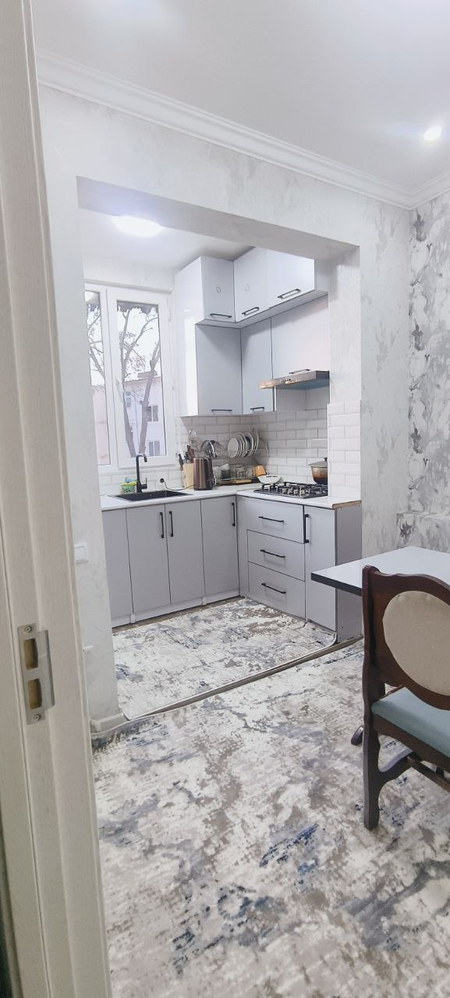 Uchtepa 3/3/4 balkon 1.5×6 euro remont kvartira sotiladi