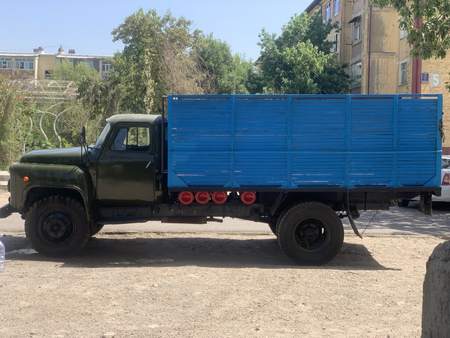Gaz 53 12 bortli sotiladi