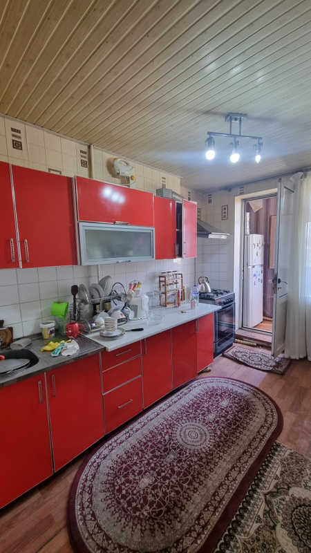 Срочно.  продается 3 комнатная квартира !