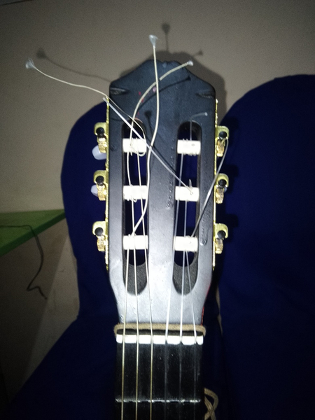 Ekvalayzerli classic gitara