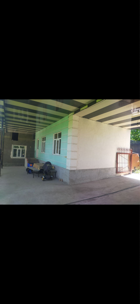 Срочно продаетсия дача в паркенте 12сотих 7комнот