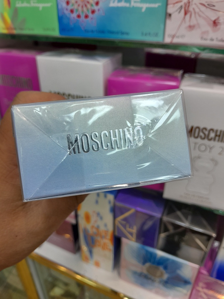 Original Ayollar uchun Moschino Funny Edt (100)ml