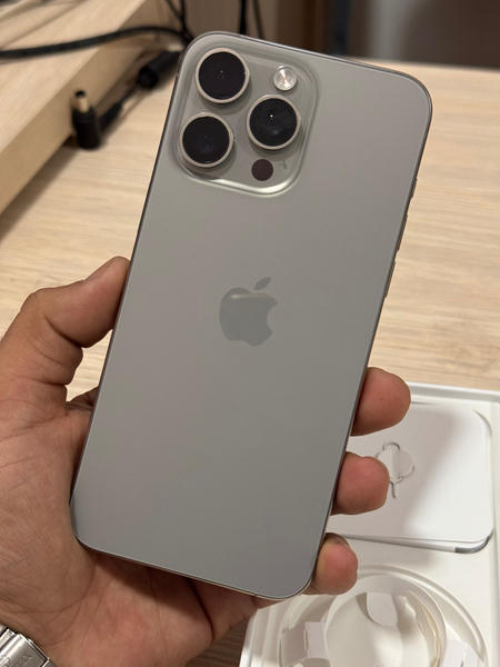 15 pro max natural titanium