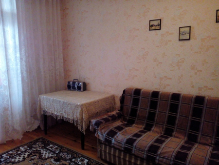Сдаётся большая двухкомнатная квартира