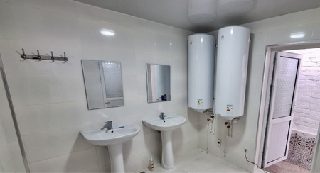 Dacha bassein 140 kvadrat metrlik shinam uy ijaraga beriladi.