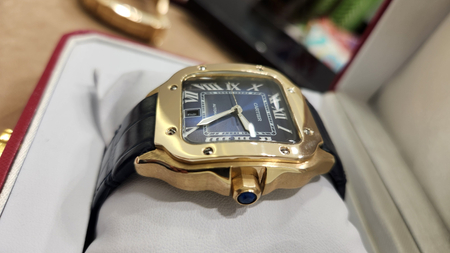 Золотые часы Cartier