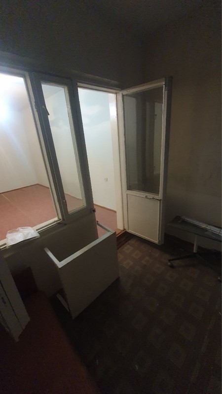 Продам квартиру 1/3/5 на Ахмад Югнаки 2х6