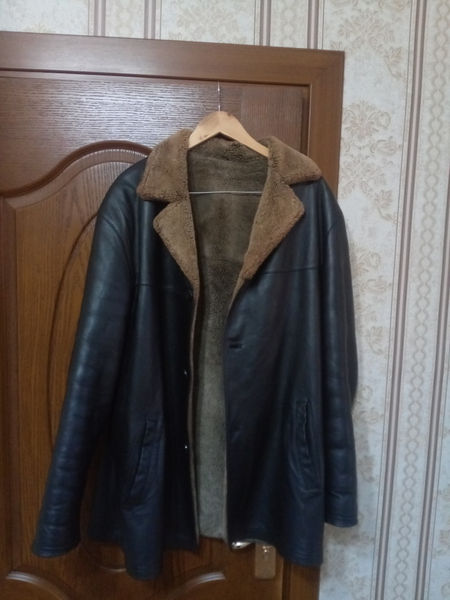 Продам замшевая пальто.