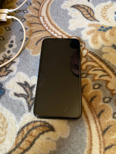 Iphone X  idial holatda