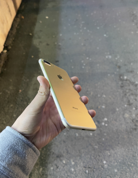 iPhone 7 plus sotiladi