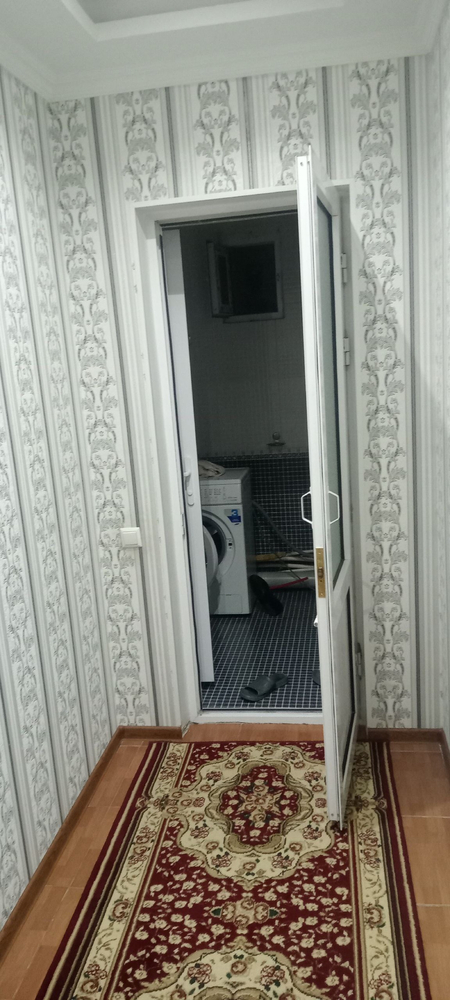 Arenda Sergeli 6 da 3 xona 2 etaj srochno beriladi