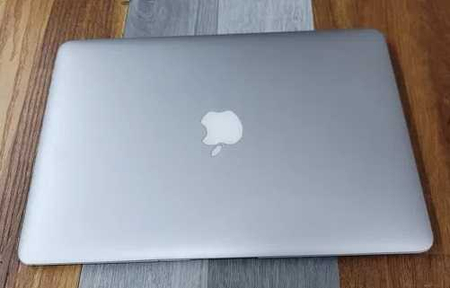 Macbook Air 2015 Core i5/128ssd/8gb ram/1.5gb video.karta/Ideal