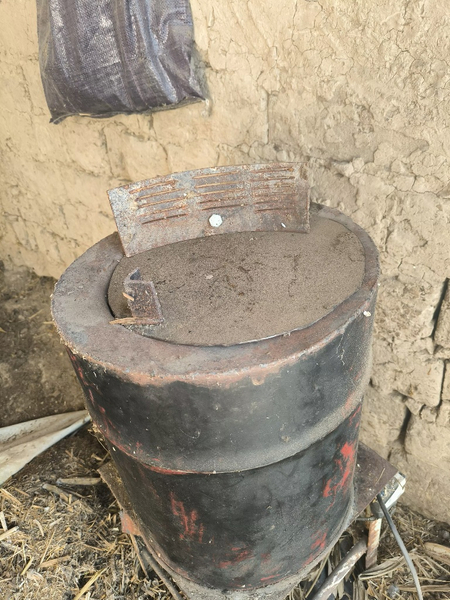 Drabilka makka poyasi soʻtali donni maydalab beradi